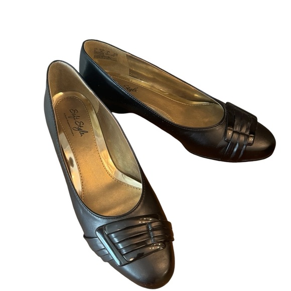 Soft Style | Shoes | Hush Puppies Soft Style Black Pumps Size 8 | Poshmark